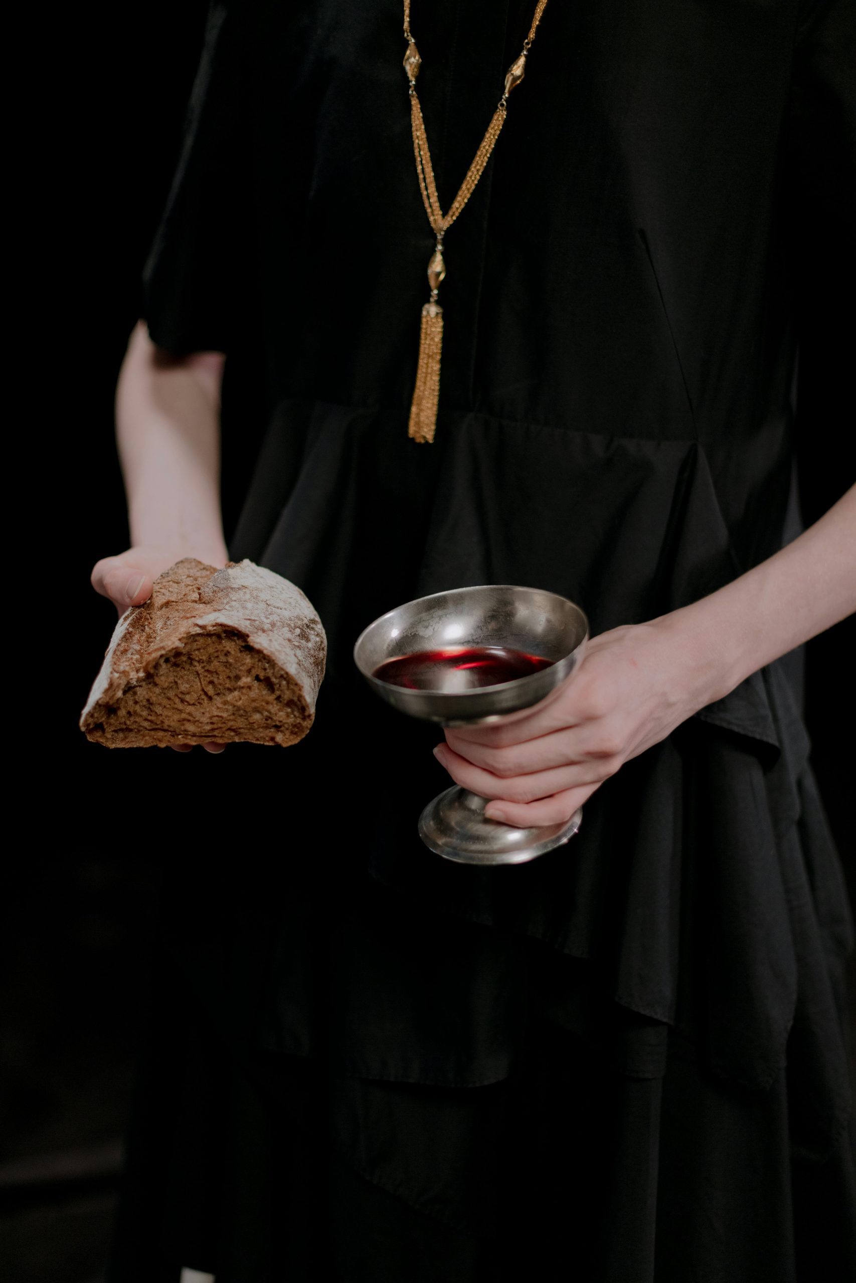 Extraordinary Ministers of Holy Communion – St. Elizabeth